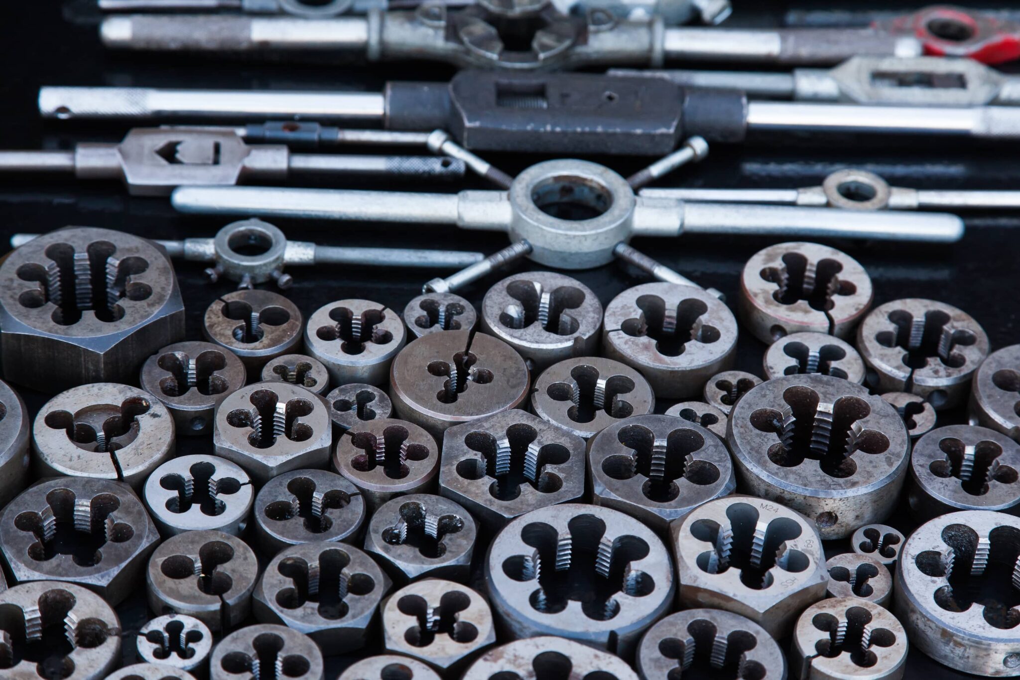 Tips for Designing Threaded Parts for CNC Machining - SyBridge Technologies